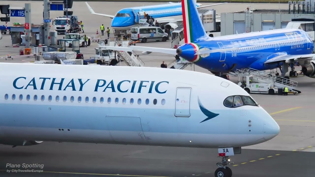 Cathay Pacific Airbus A350 closeup on taxi - City Traveller Europe