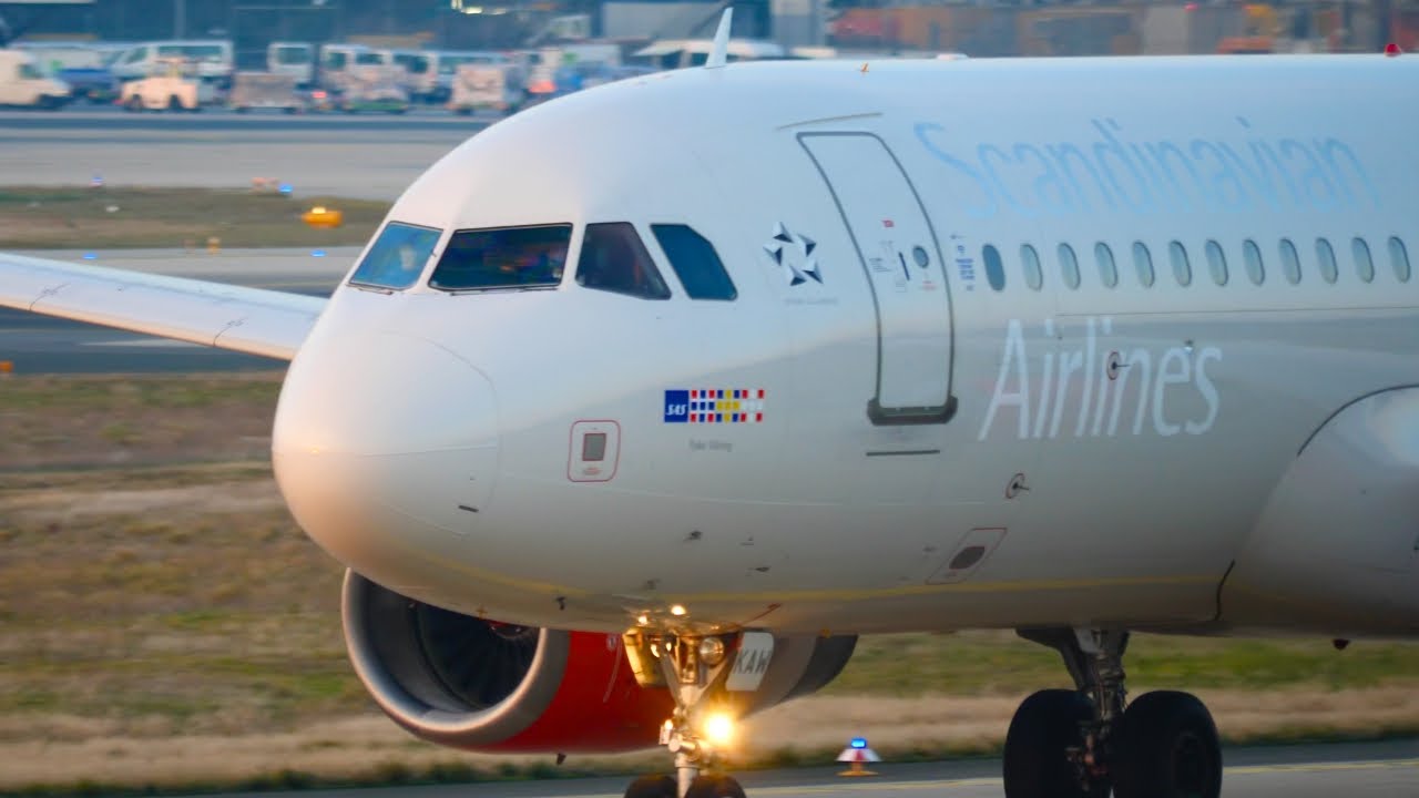 Scandinavian Airlines A320 Close up on taxiway - City Traveller Europe